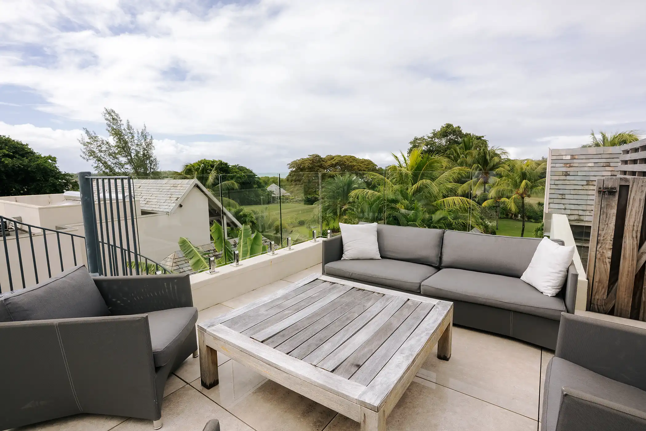 Explorers Lodge - Anahita Private Villa Collection